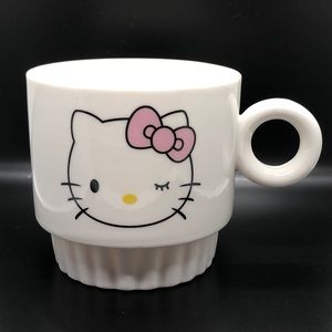 Hello Kitty | Accessories | Hello Kitty Cup Set | Poshmark